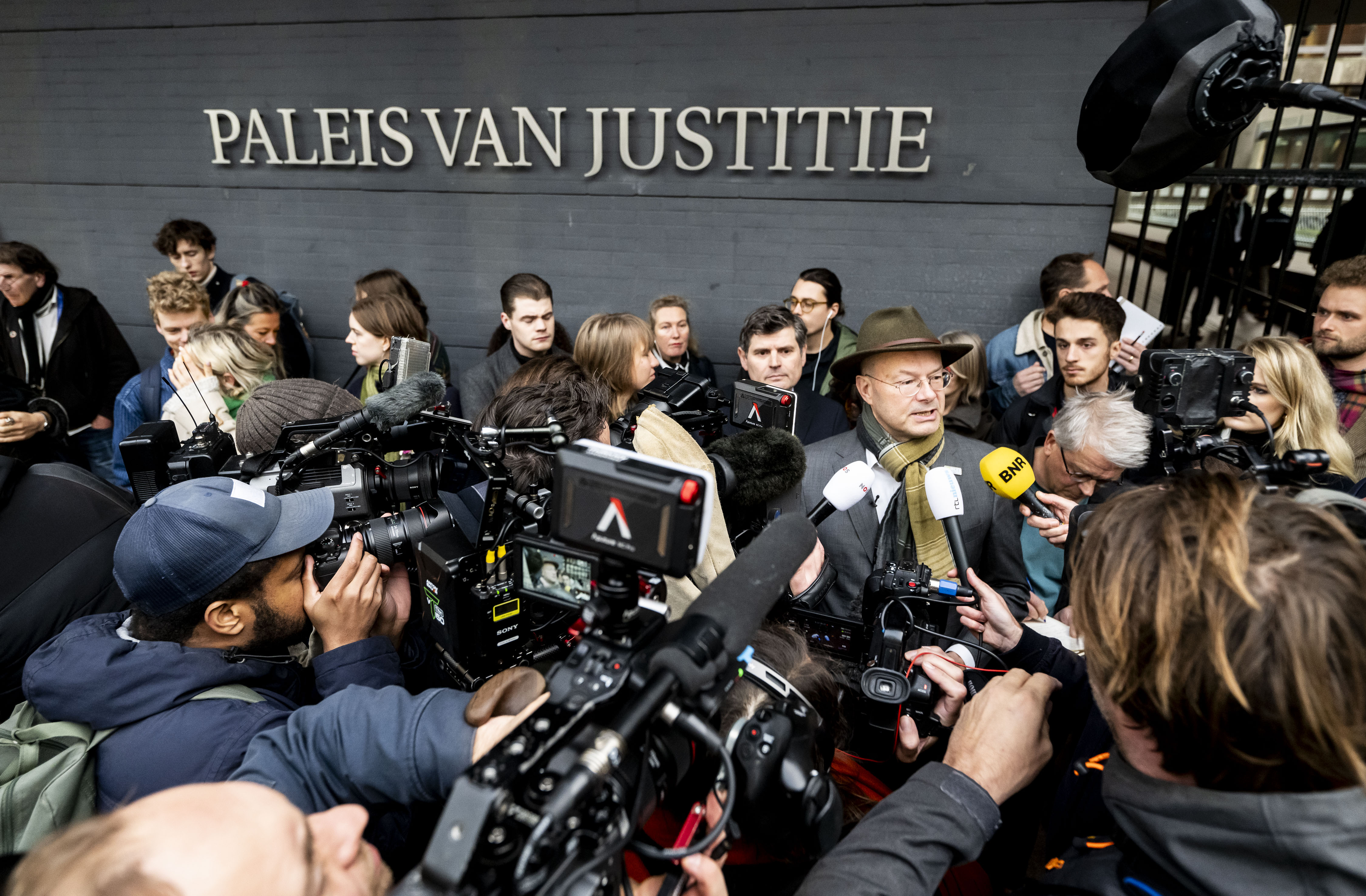 Court of Appeal: 'Shell has a duty to citizens to limit its CO2 ...